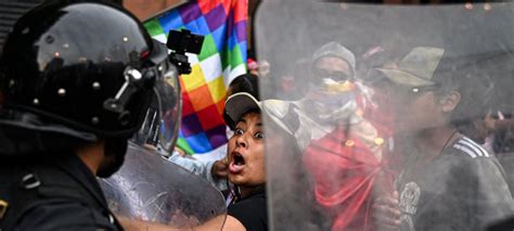 Unruhen in Peru Präsidentin will Neuwahlen vorziehen tagesschau de