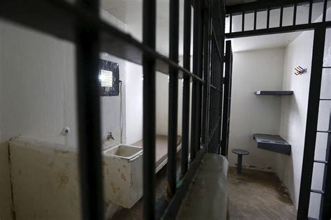 Inside El Chapos Prison Cell Wsj
