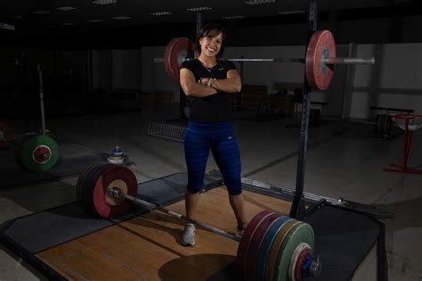 Postales de Janeth Gómez seleccionada nacional de halterofilia en el