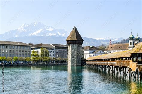 Luzern Kapellbrücke Holzbrücke Wasserturm Reuss Pilatus Fluss