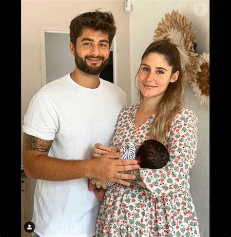Photo Jesta 27 ans et Benoît savourent leur nouvelle vie à trois