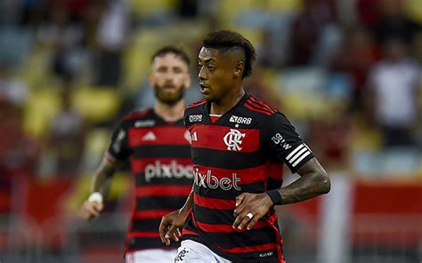 Bruno Henrique volta a marcar gol após 7 jogos Coluna do Fla