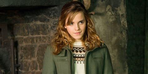 Emma Watson Lookalike Shows Off Hermione Granger Cosplays In TikTok Video