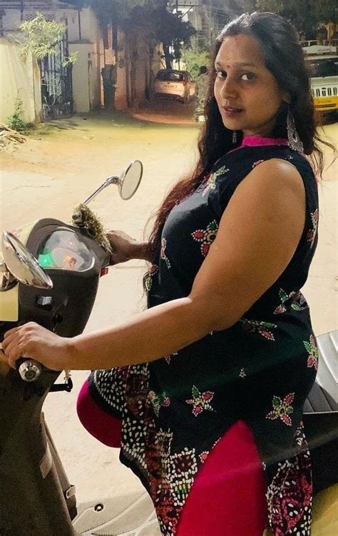 Pin By Anonymous 69 On Desi Beauty Beautiful Curvy Women Indian Girls Images Indian Women