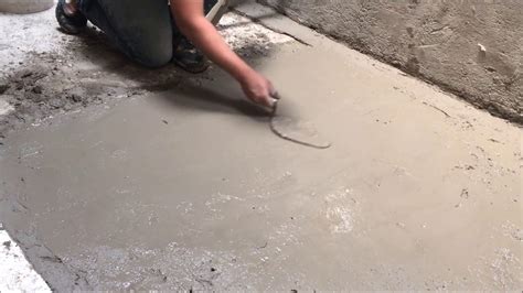 How To Pour And Finish Concrete Como Hacer Un Piso De Cemento