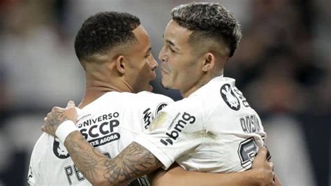 Corinthians Arrecada Mais De R Milh Es Atletas Da Base Em