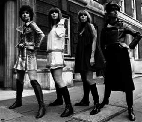 Historia De La Moda Timeline Timetoast Timelines