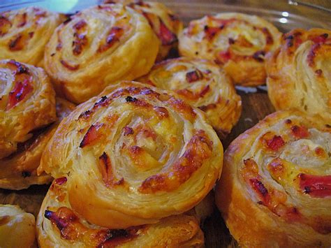 Blätterteig Schinken Käse Stangen von DieliebeBeate Chefkoch de