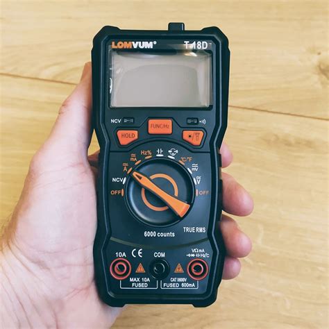 T18D Digital Multimeter Tester LED NCV LCD Multitester Probes Voltage