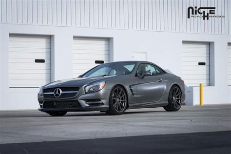 Mercedes Benz SL Class Custom Wheels Niche Essen M147 20x8 5 ET