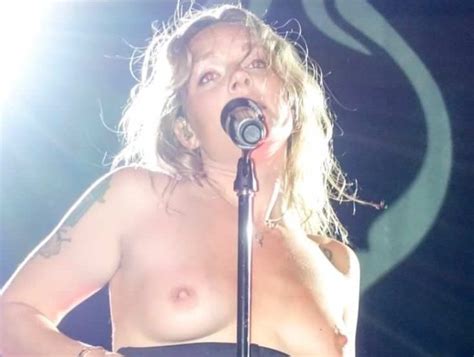 Popstar Tove Lo Topless Performance In Live Show The Fappening