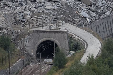 Maurienne Éboulement en Savoie survol des géologues annonces du