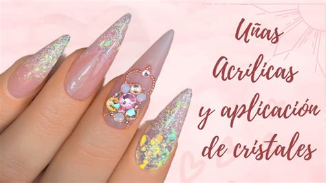 Diseño de uñas acrílicas difuminado con glitter Uñas rosadas con