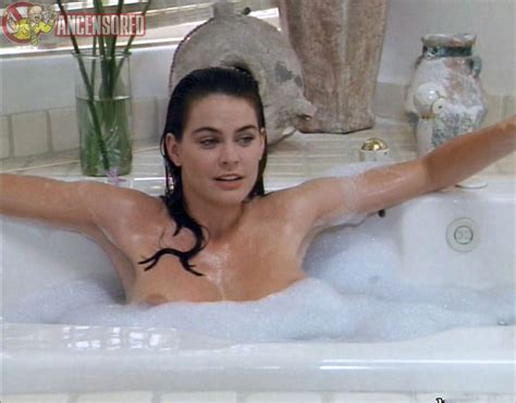 Courtney Gibbs Nue Dans The Naked Truth