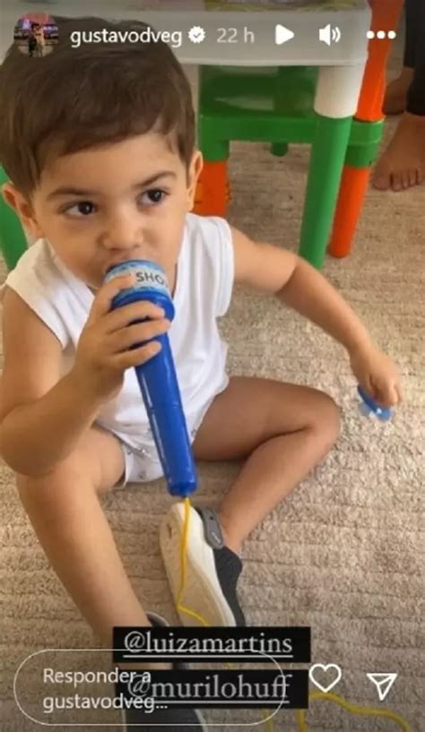 Murilo Huff mostra o filho cantando e mãe de Marília faz revelação