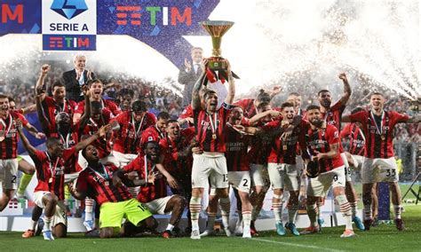 Milan Campione D Italia Il Messaggio Della Juve FOTO Ilbianconero