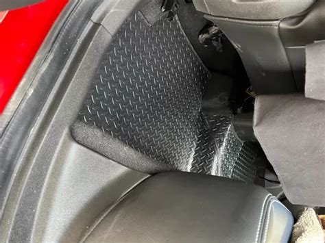 Tapetes De Piso Y Cajuela Tracker Uso Rudo En