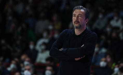 Virtus Bologna Luca Banchi è il nuovo allenatore è ufficiale