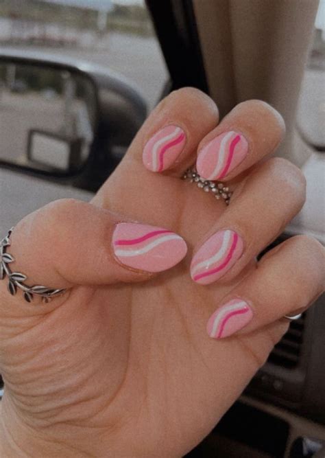 Preppy Pink Nails