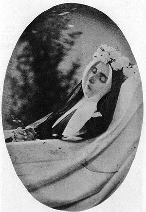 Pin Em Blessed Mother Mary