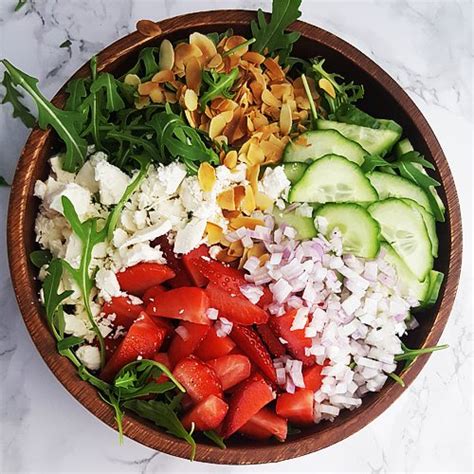 Rucola Salade Met Aardbeien Feta En Komkommer Gewoon Een Foodblog