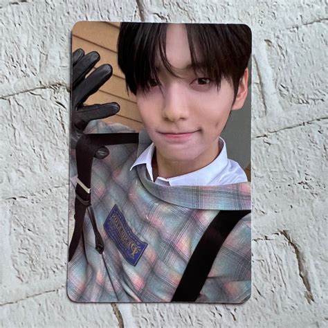 Jual READY STOCK OFFICIAL PHOTOCARD ALBUM WEVERSE WV FREEFALL TXT