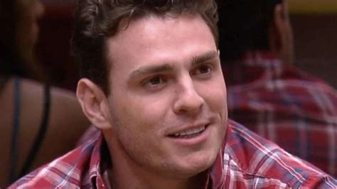 Ex BBB Gustavo Benedetti Engata Romance Morena Misteriosa