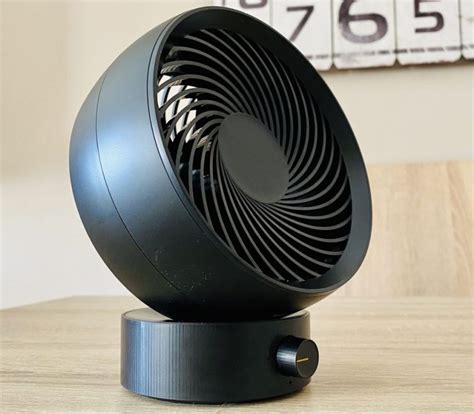 Mini Ventilador de Mesa Un aliado portátil y silencioso para tu