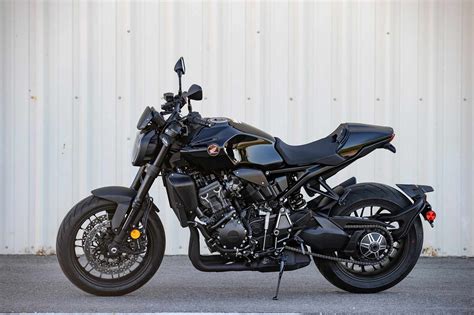 Honda Cb R Black Edition Mc Commute Review Motorcycle News