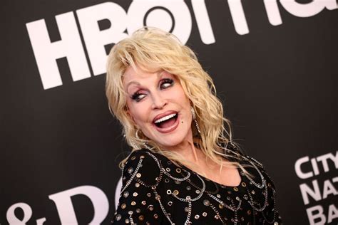Tons Of Fake Boobs Lots Of Blonde Wigs It S Dolly Parton Day