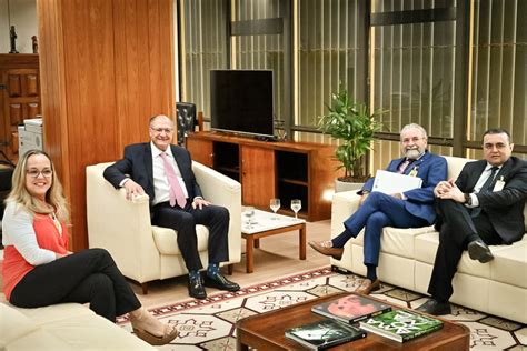 Vice presidente Geraldo Alckmin afirma ao CFM que será interlocutor dos