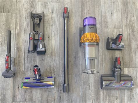 Dyson S V Detect Laser Vacuum Makes Vacuuming Oh So Satisfying