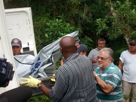 G1 Remoção de destroços de helicóptero é concluída em Bertioga