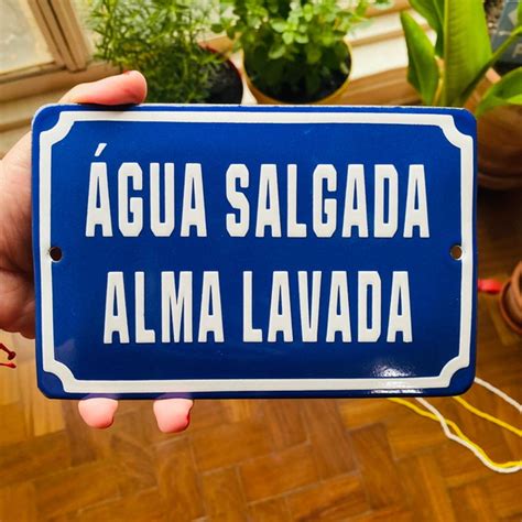 Placa De Metal Esmaltada Agua Salgada Alma Lavada Produtos Elo7