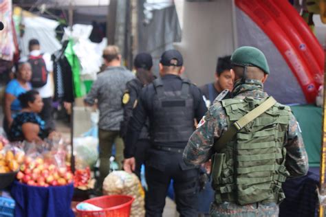 PNC de Guatemala on Twitter Agentes de la División de Seguridad de
