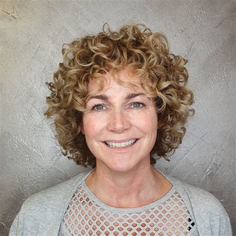 27 Best Short Hairstyles For Women Over 50 With Fine Hair Easy Hair