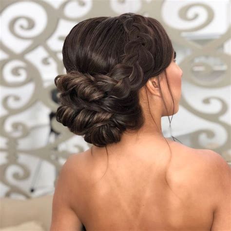 Coque Tran A Varia Es Lindas Desse Penteado Cheio De Charme