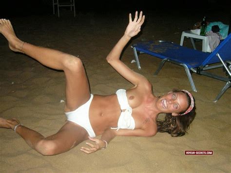 Oops Tits Fall Out In Public Women