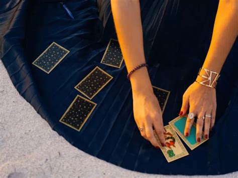 Explorando El Significado Del Carro En El Tarot Interpretaciones Y