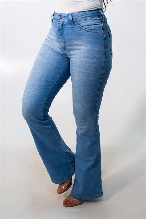 Calça Jeans Flare Clara Feminina Alta Botão Anticorpus