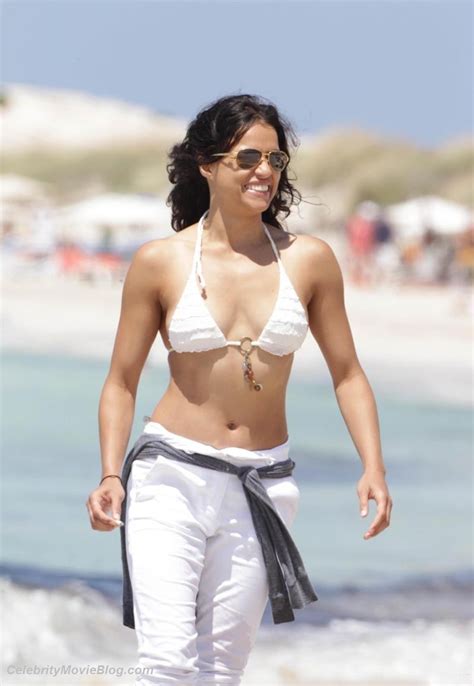 Largest Nude Celebrities Archive Michelle Rodriguez Fully Naked