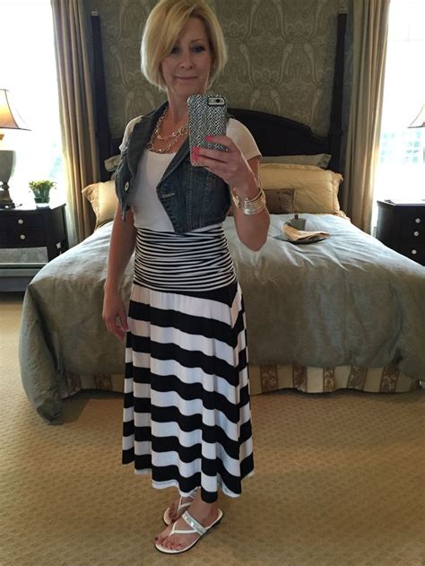 Pin By Hugo Le Raven On Clase Elegancia White Women Work Outfit