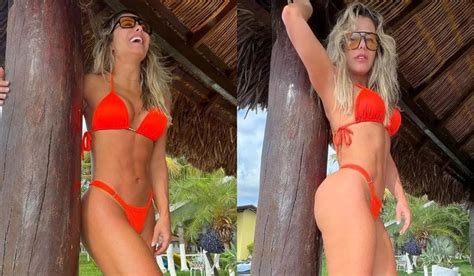 Aos 46 anos Poliana Rocha exibe corpo sarado de biquíni férias