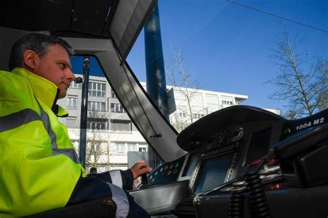EN IMAGES Le nouveau tramway dAngers a réussi son premier examen sur