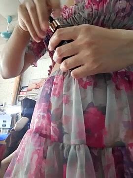 Tianna Na Nude Stripping On Webcam For Live Sex Video Chat InTheCrack