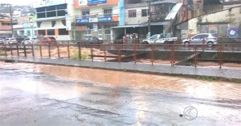 G1 Chuva causa estragos em bairros de Juiz de Fora notícias em Zona