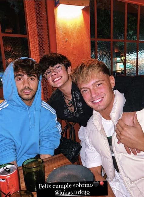 Pin De Danielaa Crespo En Lukas Famosos Divertidos Chicos Famosos