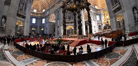 Velório do papa emérito Bento XVI começa na Basílica de São Pedro