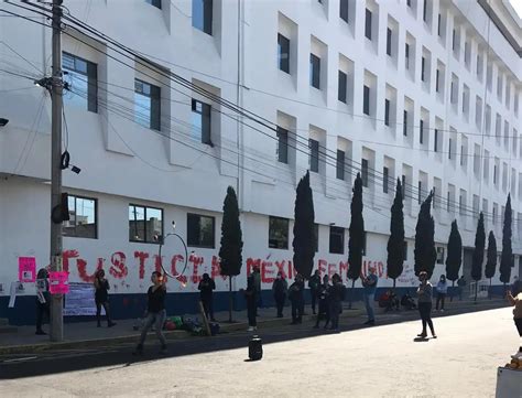 La Jornada Con Pintas En FGJ CDMX Exigen Justicia Por Agresiones