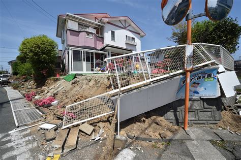 Terremotos no Japão deixam nove mortos e mais de cem feridos Mundo